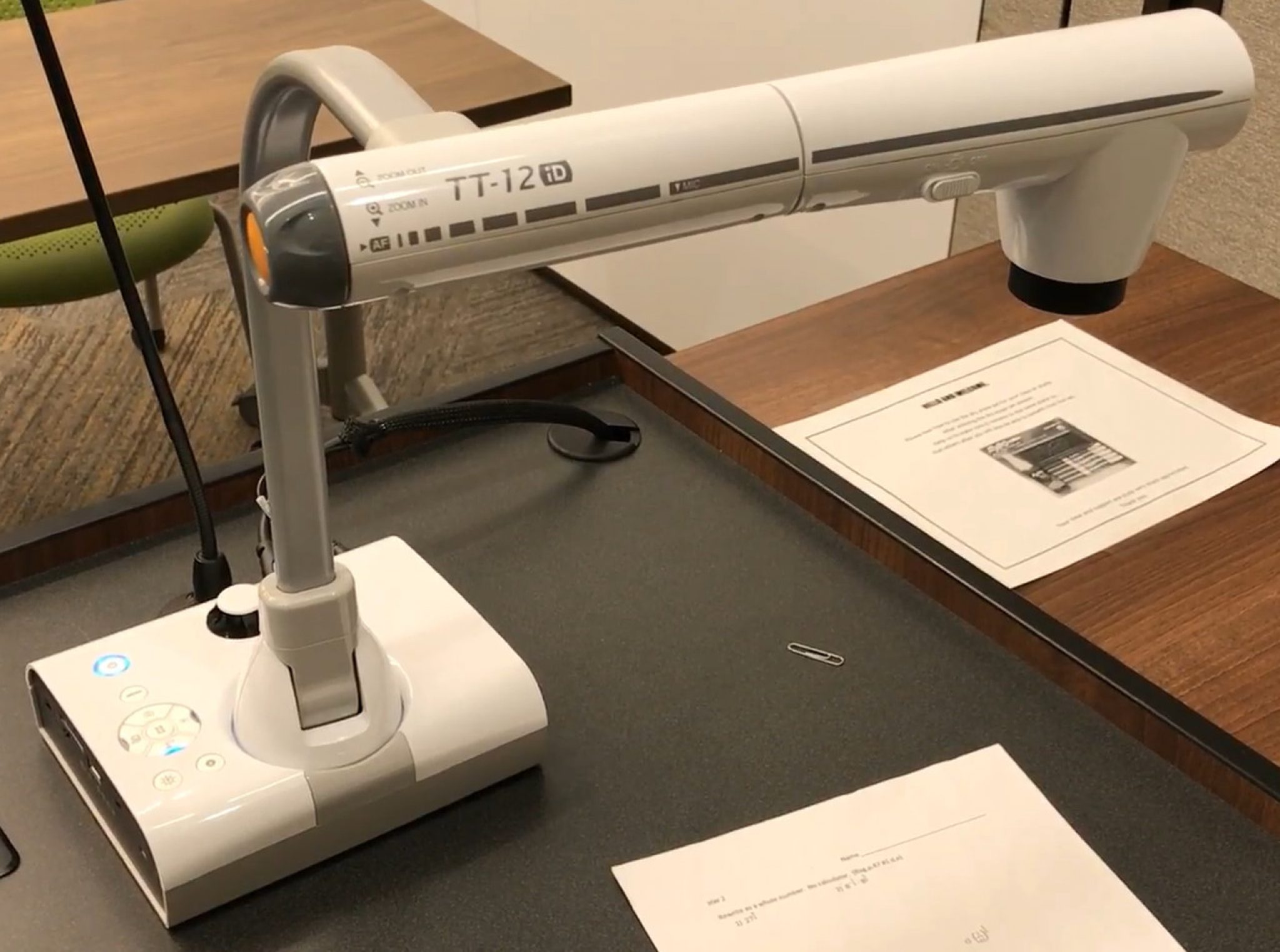 What is an Elmo Projector? How to use