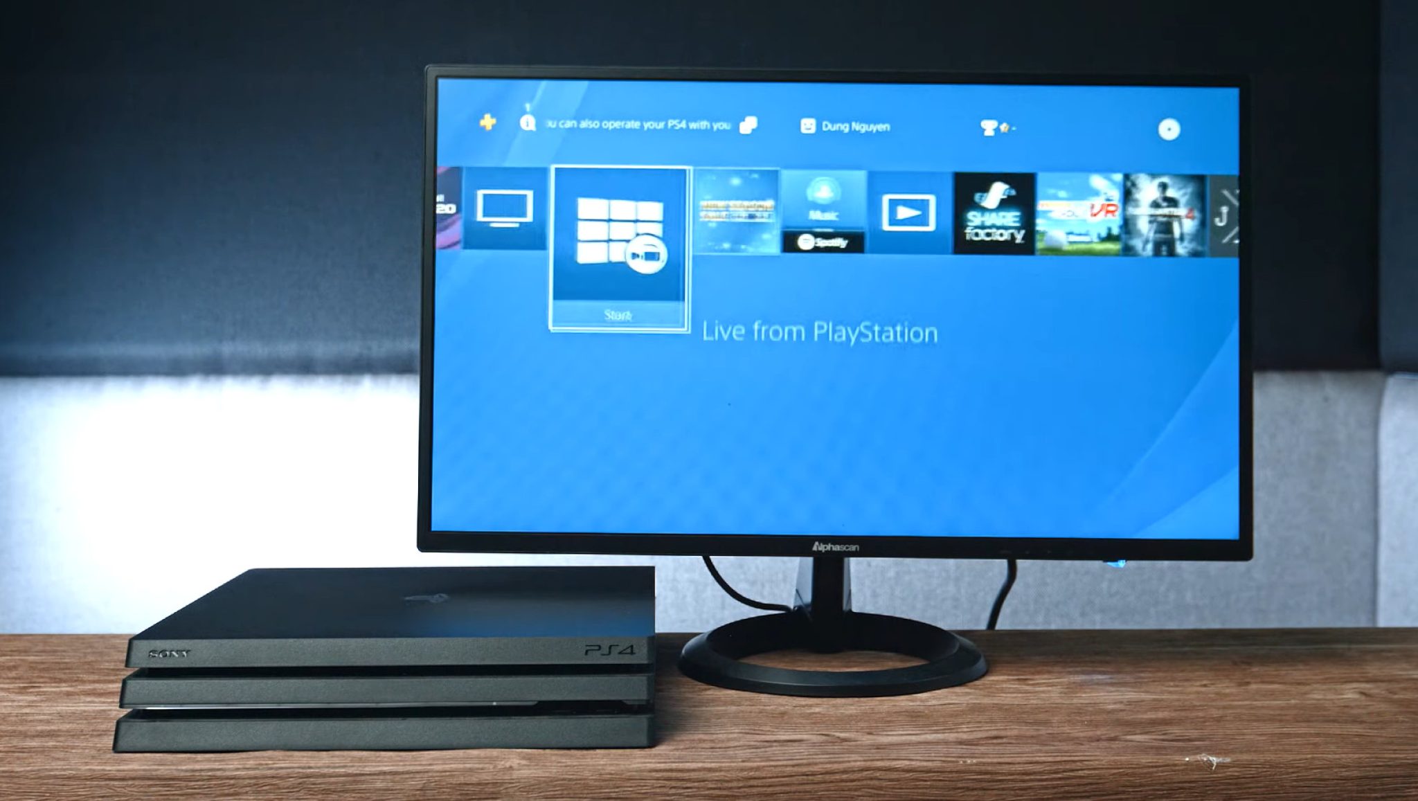 How many USB ports are on PS4?