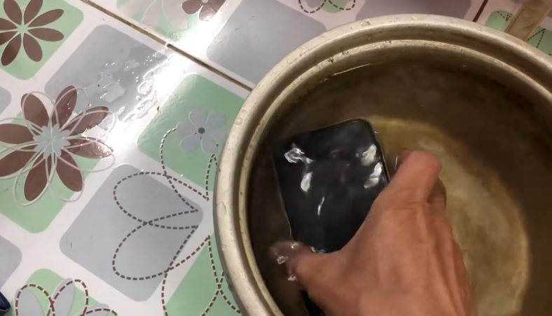 IPX8 Vs. IP68: What is the main difference between them?