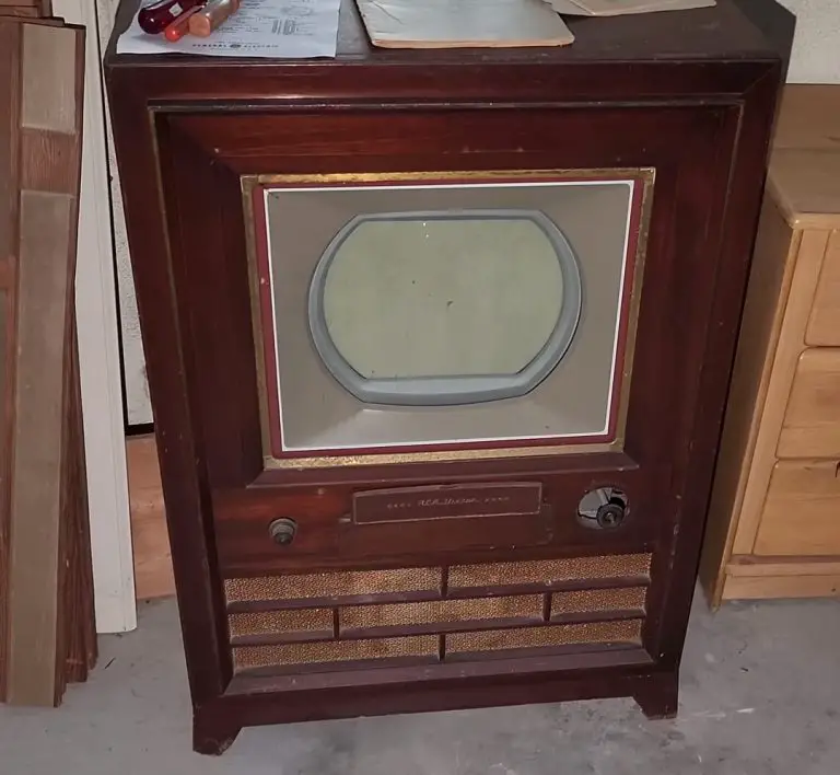 When did Color TV come out? We’ve got the answer for you!